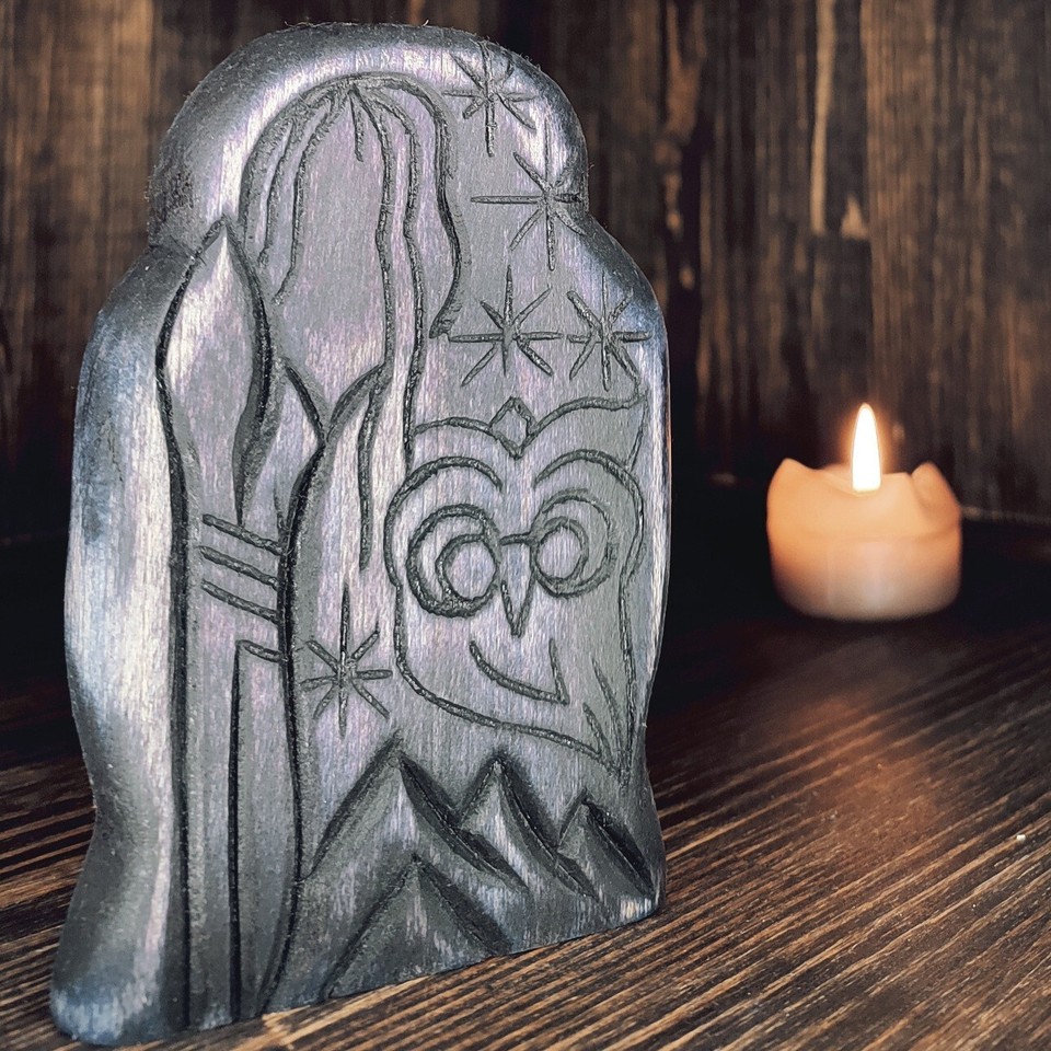 Cailleach statue Winter goddess Crone Wheel of the year Wiccan altar ...