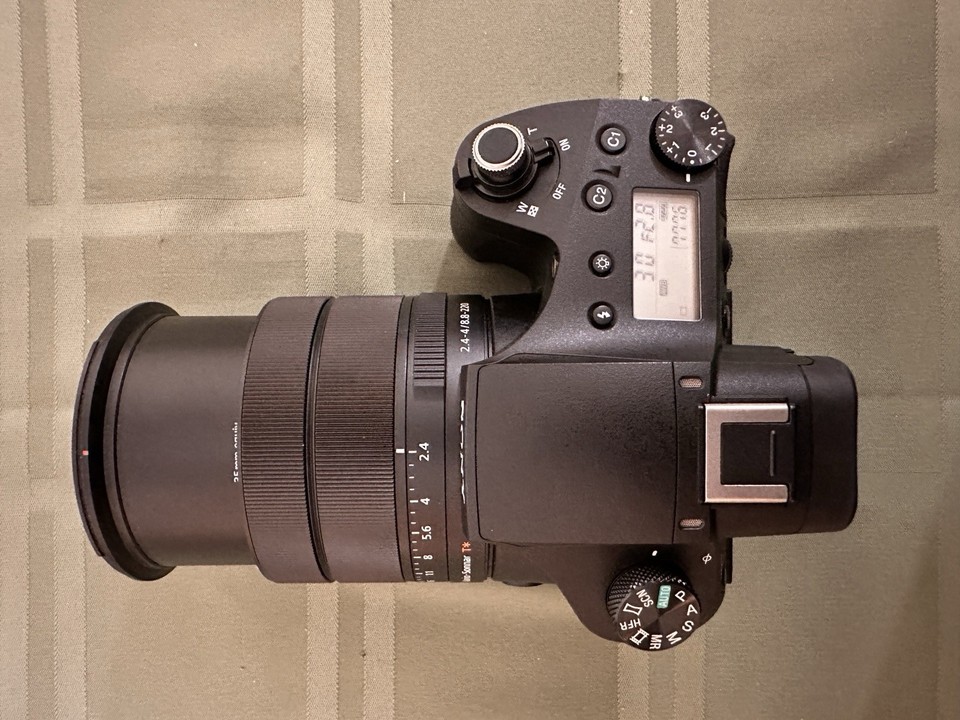 SONY Cyber-shot RX10 IV Digital Camera DSC-RX10M4 Excellent Condition w ...