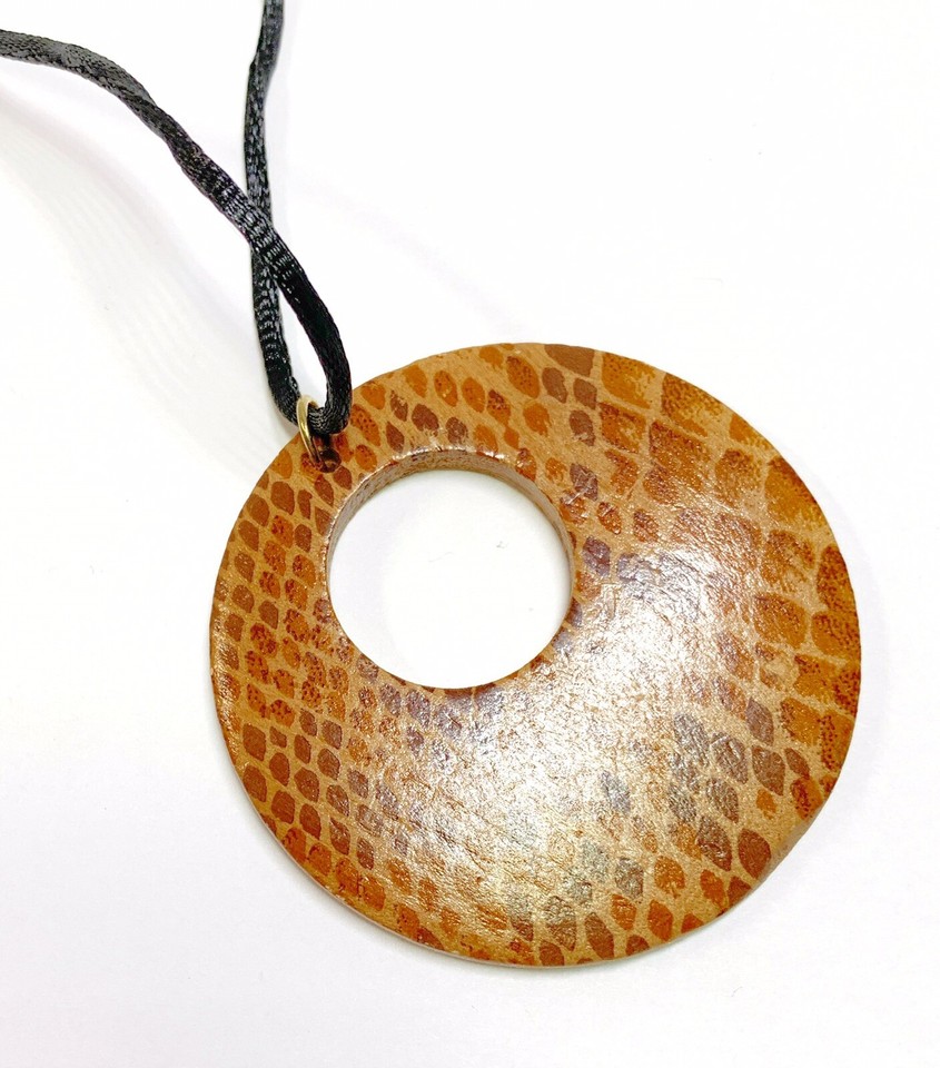 Pendant Faux Snake Skin Pattern Necklace Wooden Disc Round New Black ...