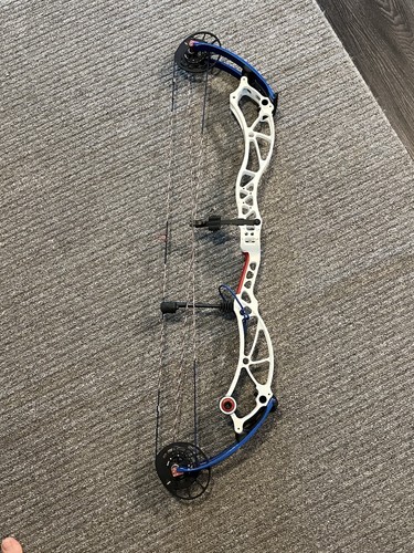 Bowtech Reckoning 38 RH, 60#,USA Colors 27-32 Draw Length | eBay