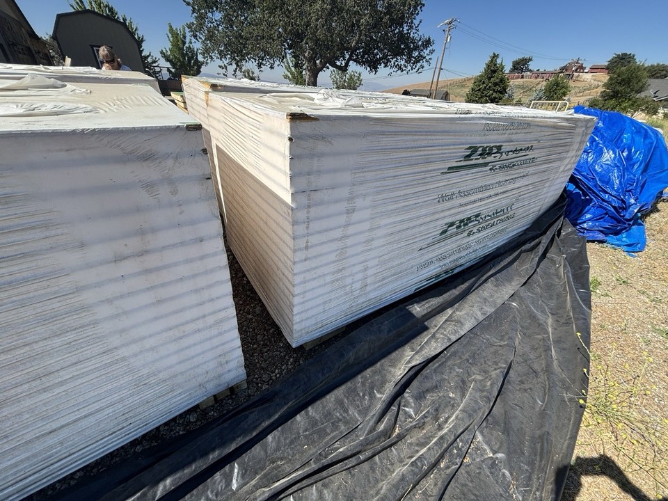 87 sheets Zip System R12 insulated sheathing panels Huber Engineered ...
