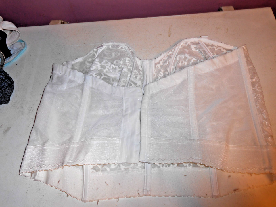 Women size 46 DD, white flowered underwire corset girdle bra by Goddess ...