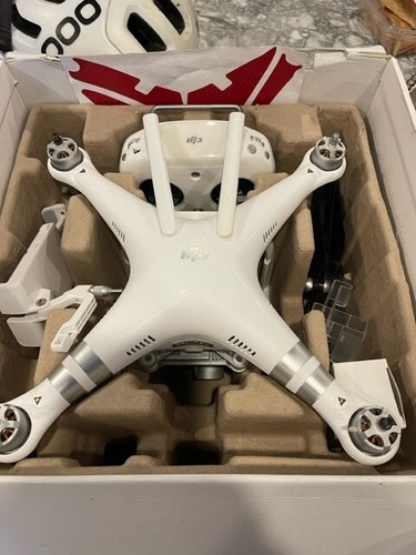 DJI Phantom 3 Advanced drone - trip lab's