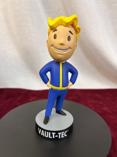 Fallout 4 Official Vault-Tec 111 Boy Hands on Hips 5" Bobblehead Nodder ...