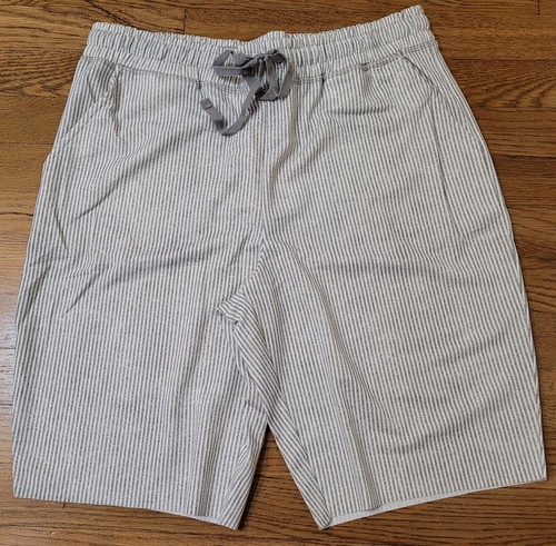 LuLaRoe Jamie French Terry Shorts Size M Medium Gray & White Pinstripe ...