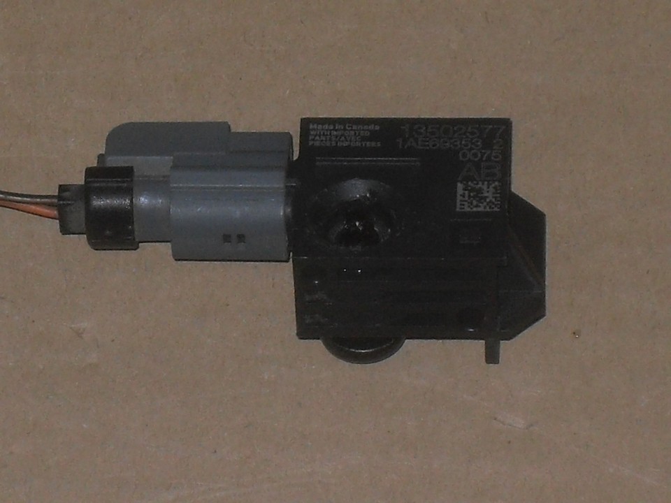 14 15 16 CRUZE CHEVY FRONT LEFT IMPACT CRASH SENSOR LH PART#: 13502577 ...