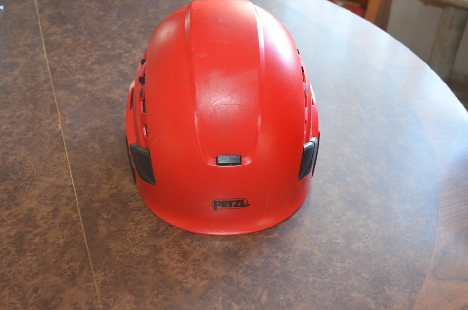 PETZL Hard Hat: Red, No Graphics, Ratchet (6-Point), Ratchet, ABS, Side ...