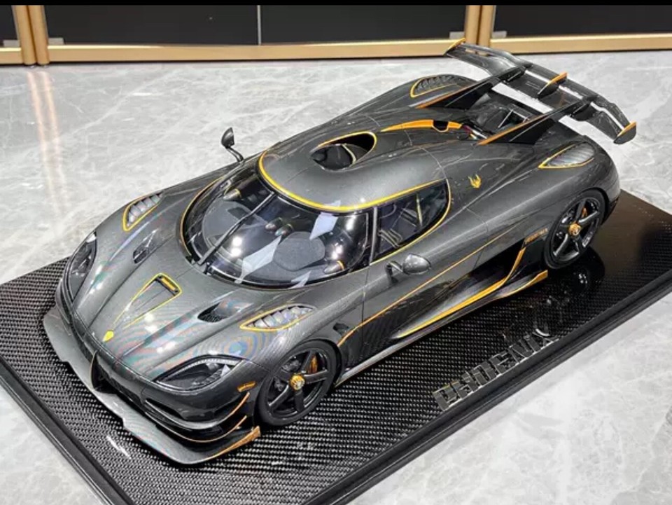 Koenigsegg Agera RS Phoenix (Exposed Carbon Fibre) [FrontiArt] 1:8 ...