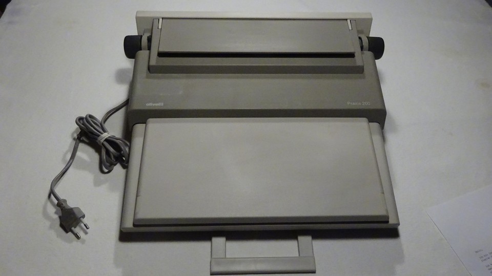 Olivetti Praxis 200 elektrische Reise Schreibmachine | eBay.de