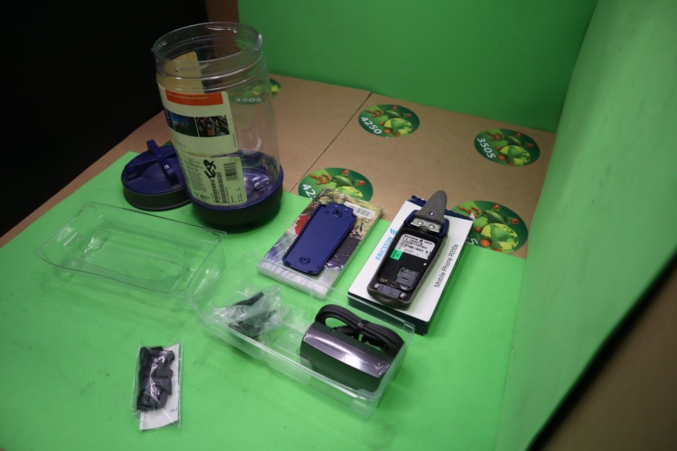 ERICSSON R310S nuovo con imballo e istruzioni SENZA BATTERIA | eBay UK