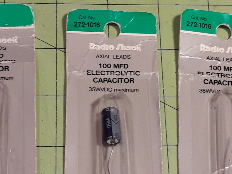 Lot of 10 - 100uF 35WVDC Electrolytic Capacitor, RADIO SHACK PART # 272 ...