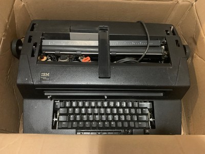 Typewriters & Word Processors - Vintage Ibm Selectric Iii
