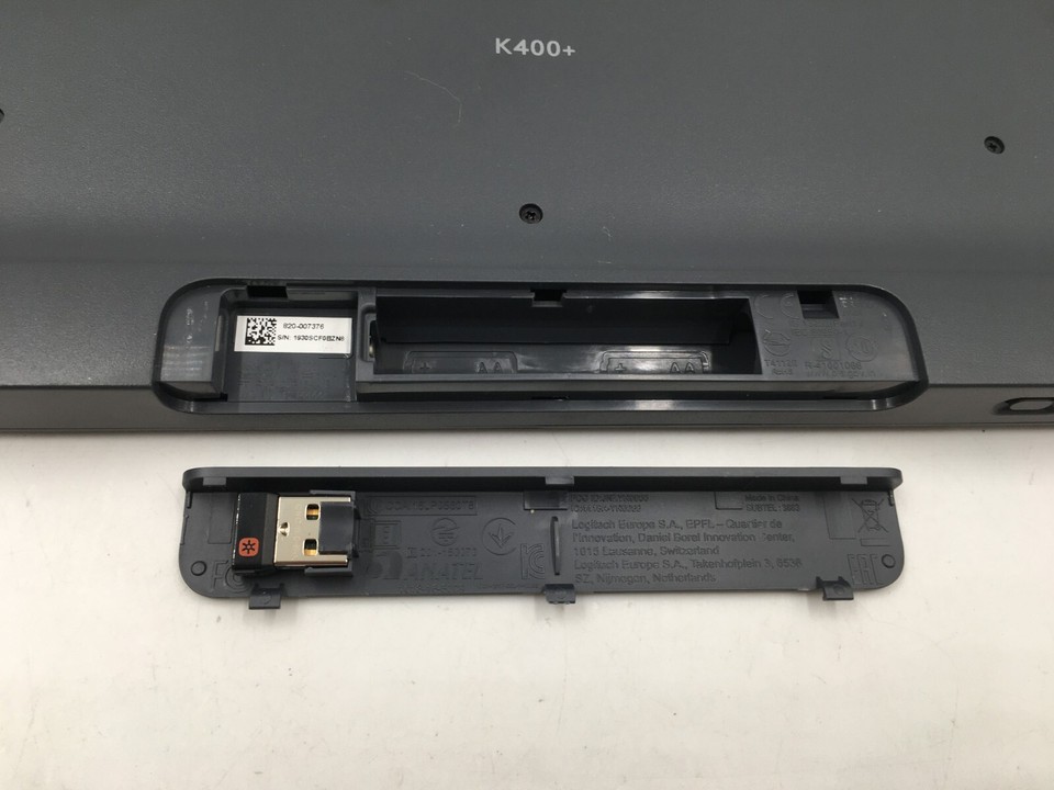 Logitech K400 Plus Wireless Keyboard for PC/TV/Laptop w/Touchpad Plus ...