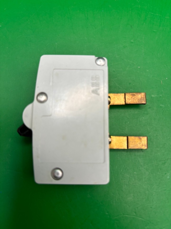 Wylex Plug In MCB ABB B6 B10 B16 B20 B32 B40 - NO BASE SHIELD INCLUDED ...