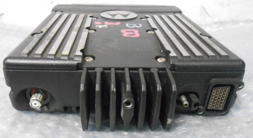 MOTOROLA XTL 5000 (M20KSS9PW1AN) DIGITAL MOBILE RADIO | eBay
