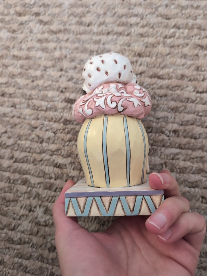 Beatrix Potter by Jim Shore Lily-White and Clean, Oh Mrs Tiggy-Winkle ...