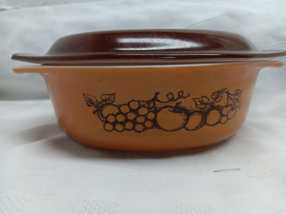 Vintage Pyrex Old Orchard Casserole Baking Dish w/ Lid Brown Fruit ...