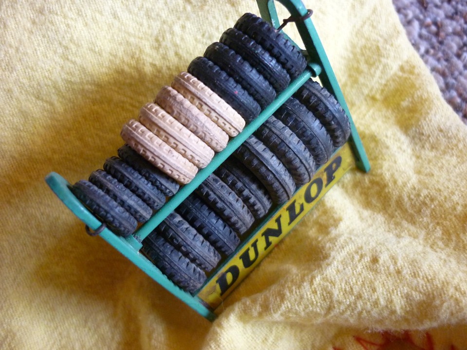 Rare Vintage Dinky Dunlop Tyre Rack with Original 21 Tyres 1960's Toy ...
