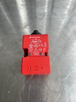 Allen Bradley Guardmaster Trojan T15 440K-T11307 Safety Switch | eBay