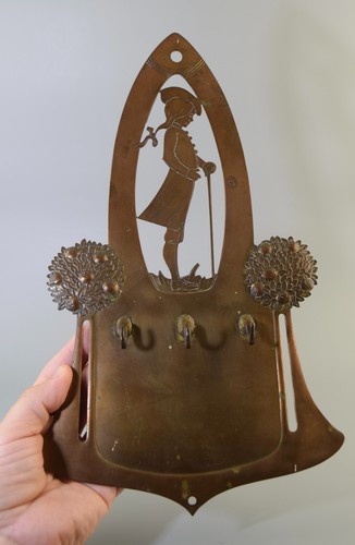 ANTIQUE SCOTTISH ARTS & CRAFTS BRASS CUT OUT WALL HANGING KEY HOLDER | eBay