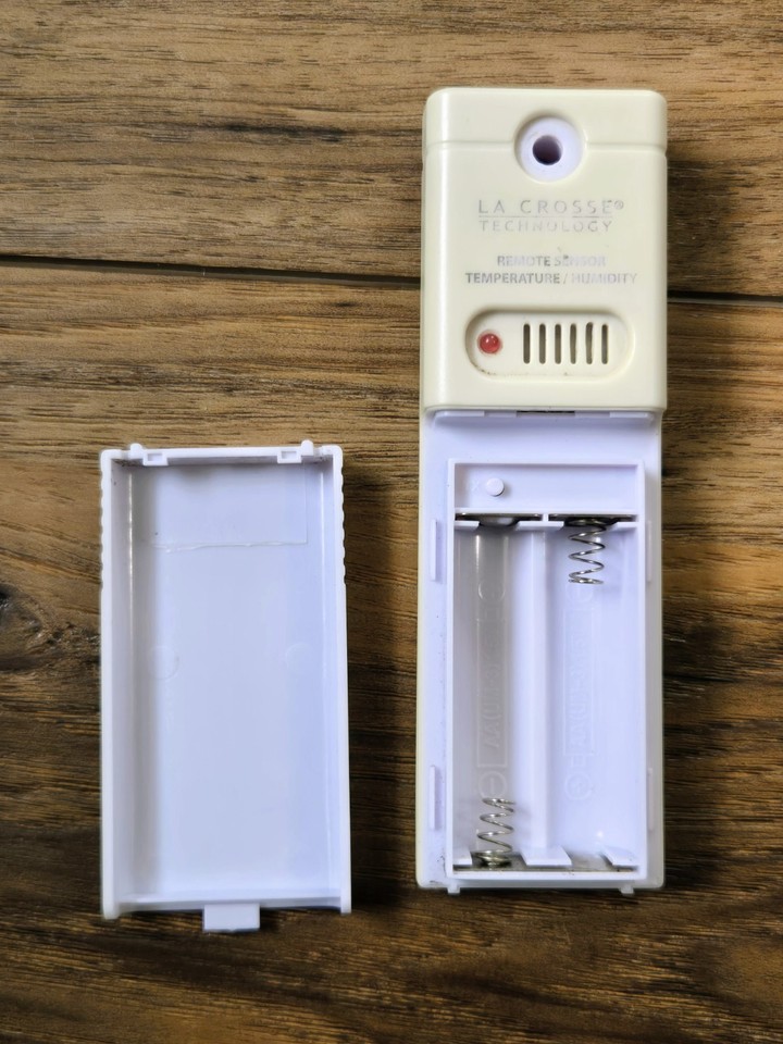 La Crosse Technology Temperature/Humidity Outdoor Sensor TX141TH BV2 | eBay