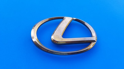 92 93 94 95 96 LEXUS ES300 REAR CENTER LID GOLD EMBLEM LOGO BADGE ...