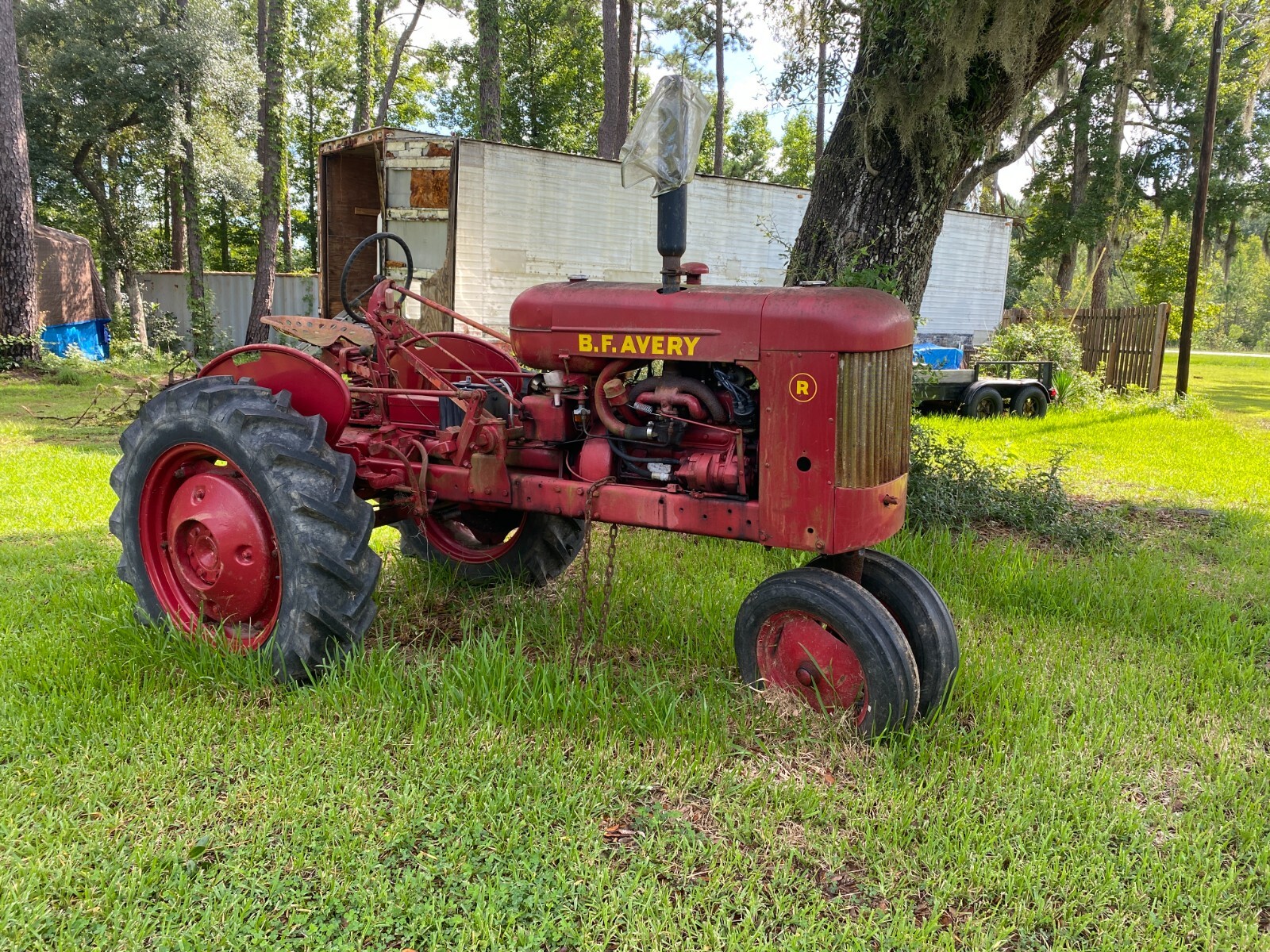Tractor - B.F. Avery Model R with a Hercules 1x - 3SL 4 cyl, w ...