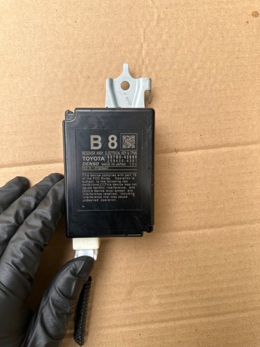 Toyota RAV4 XLE CAMRY KEYLESS KEY ENTRY RECEIVER CONTROL MODULE OEM ...