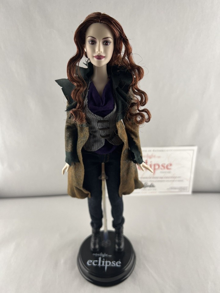 The Twilight Saga: Eclipse Victoria Doll Barbie Collector Pink Label ...