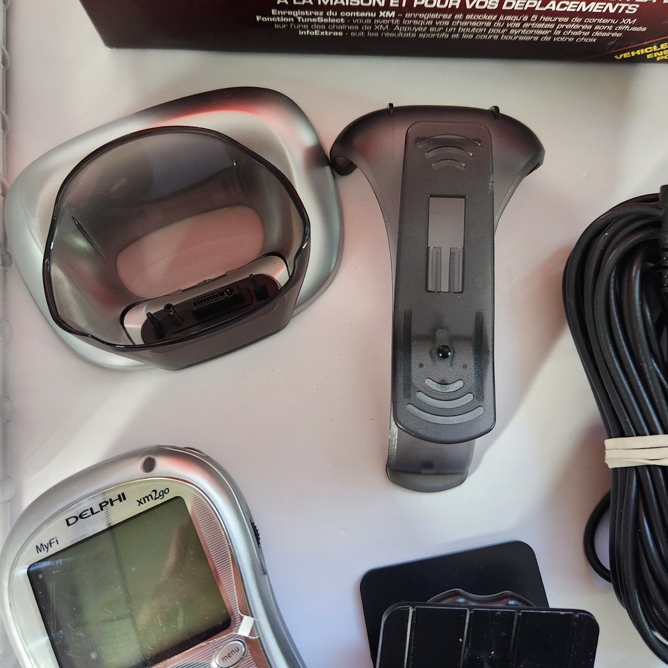 XM Satellite Radio Kit Personal Portable Delphi MyFi XM2GO Car Home or ...
