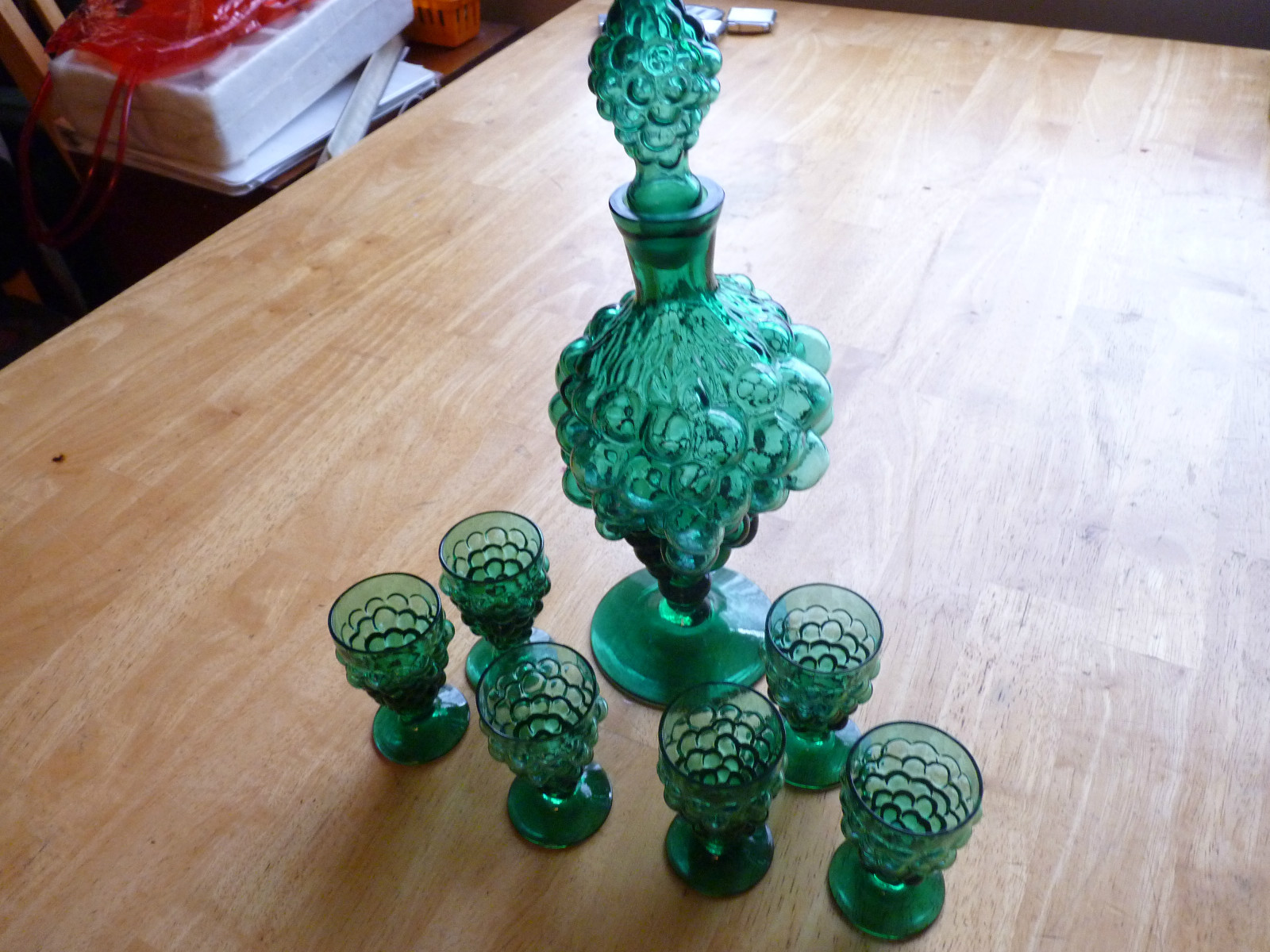 *Vintage and Rare Green Grape Glass Bottle with Set of 6 Shooters | eBay