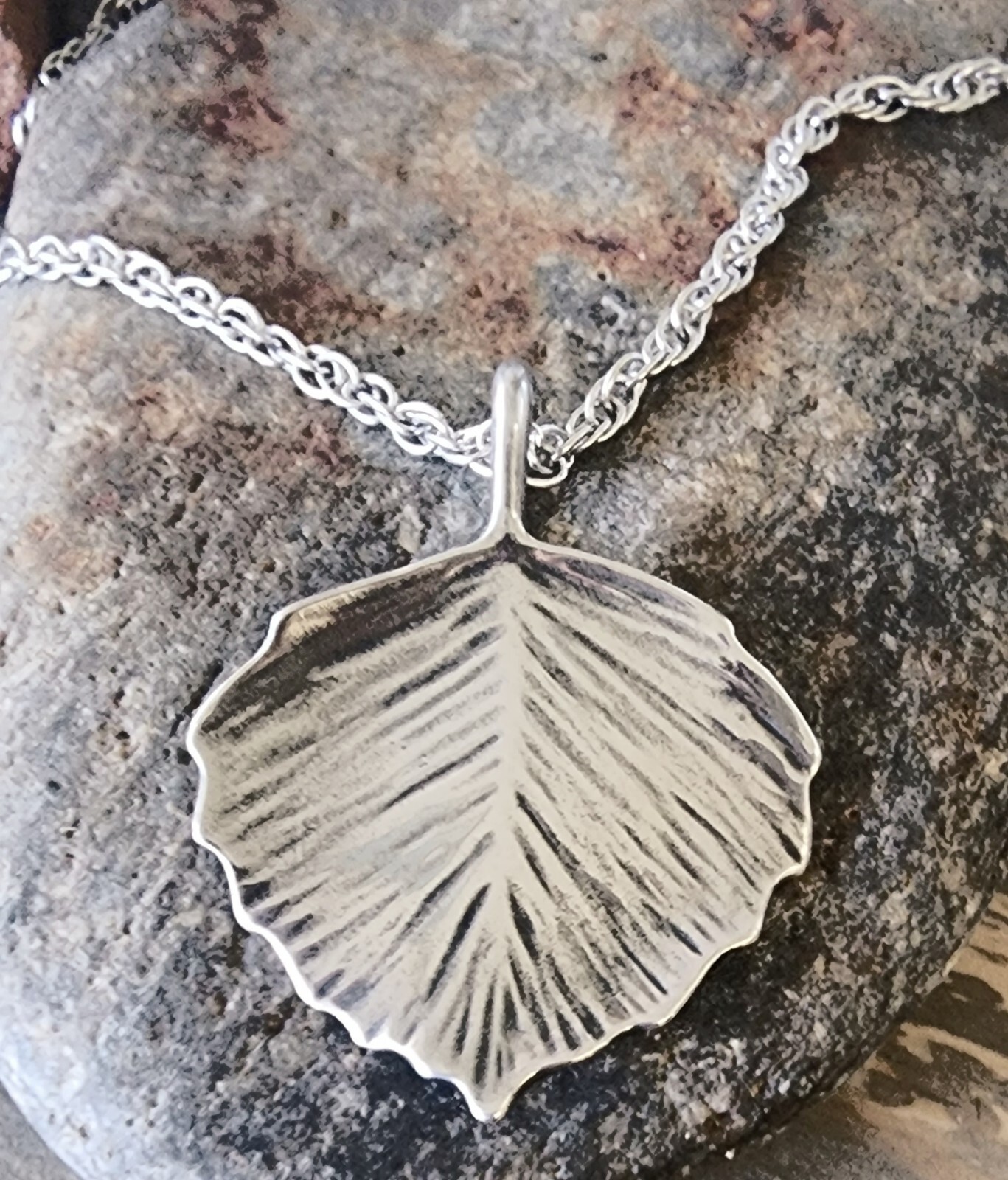 Retired James Avery Large Leaf Pendant on JA Necklace… - Gem