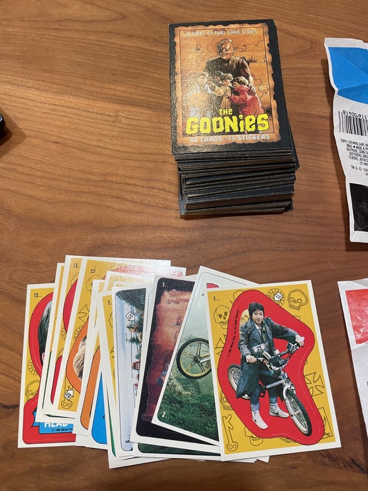 1985 Topps THE GOONIES Complete Set 1-86 + Sticker Set 1-15 + 2 ...