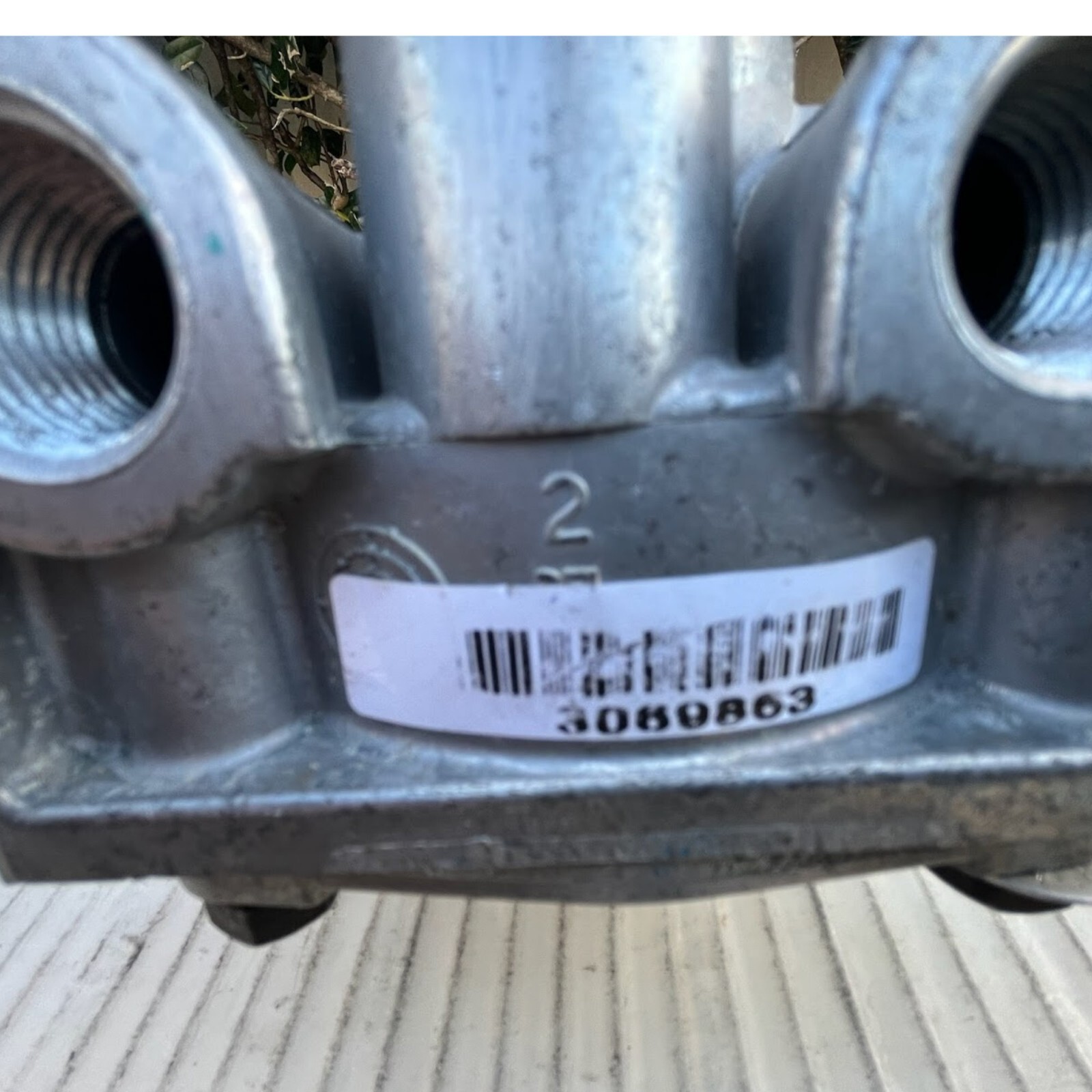 BENDIX ESSEMBLY VALVE T-5019483 AND ABS VALVE Z013356R for sale online ...