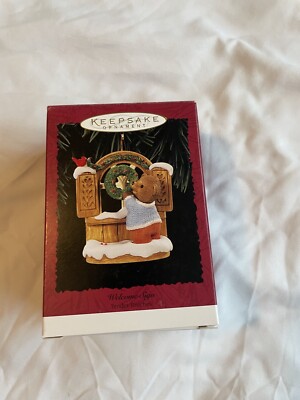 Hallmark Keepsake "Welcome Sign" Bear Ornament Christmas 1996 | eBay