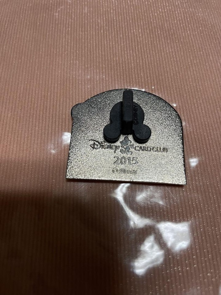Disney Mickey Diamond Celebration Pin Badge with Disney Card Club 2015 ...