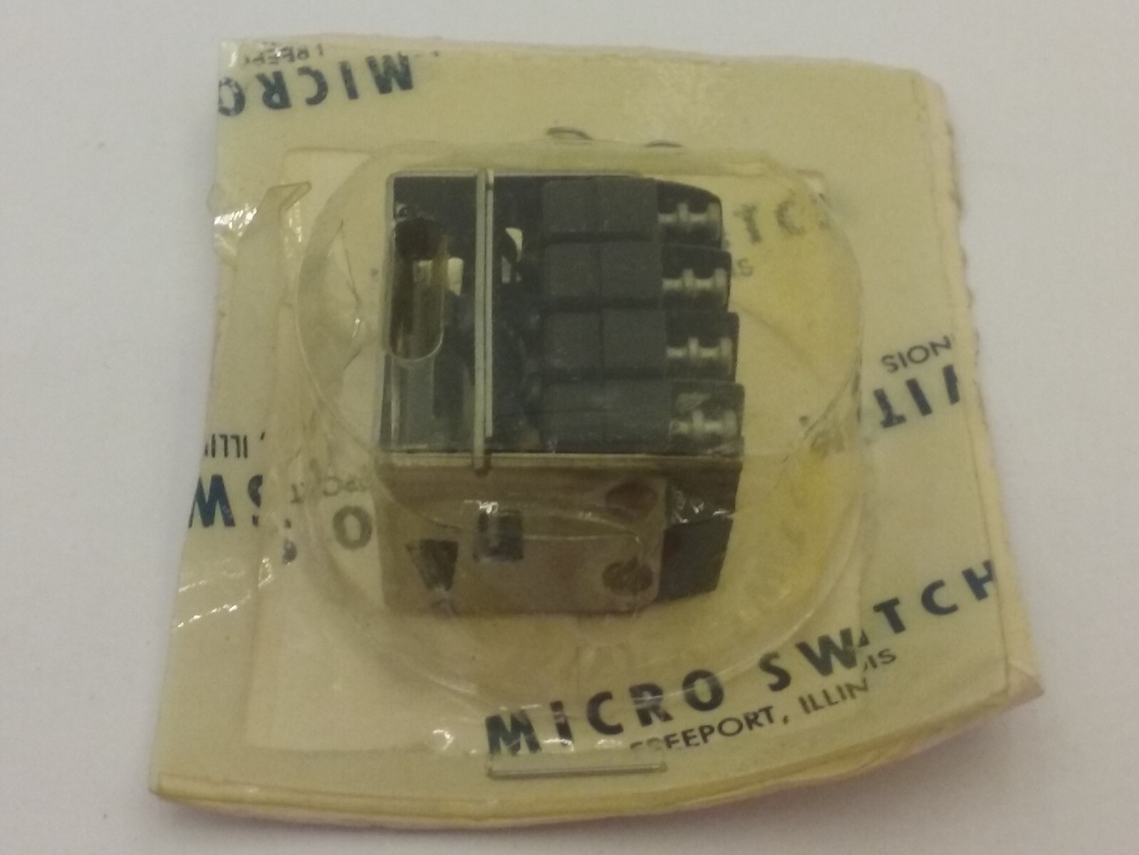 HONEYWELL MICROSWITCH 2DP-6924 PUSHBUTTON SWITCH 250V 5A NIB | eBay