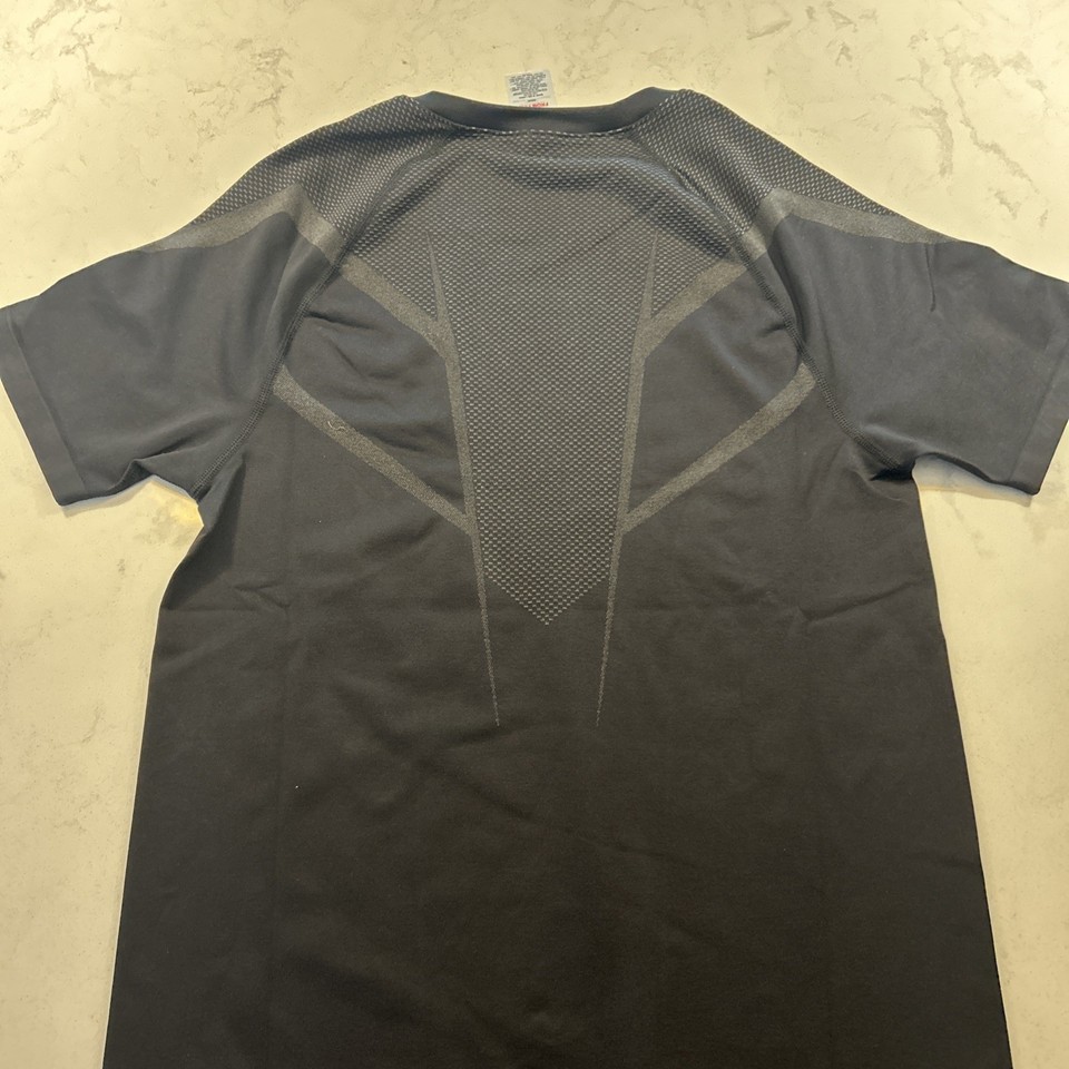 Gymshark Onyx V5 UNRELEASED Teal Blue Medium Short Sleeve | eBay