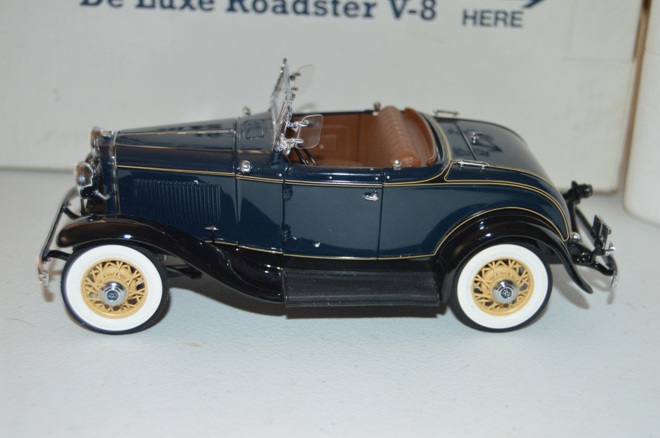 Danbury Mint Limited Edition 1932 Ford Deluxe Roadster V-8 1/24 | eBay