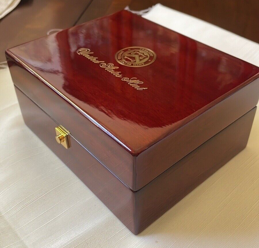 2009 Ultra High Relief double Eagle Gold Coin Display storage Case Box ...