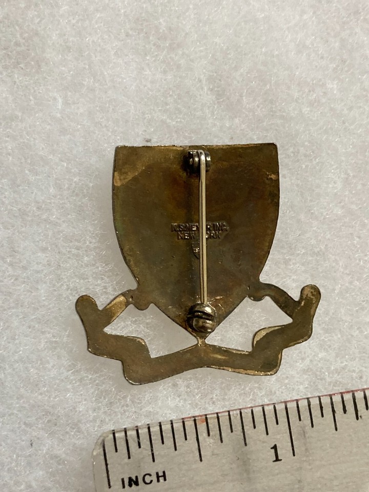 Authentic US Army 33rd Infantry Regiment DUI DI Unit Crest Insignia 5C ...