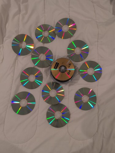 Staples CD-R 700 Mb 80 Min Gold Color Discs Recordable Loose Pack Of 50 ...