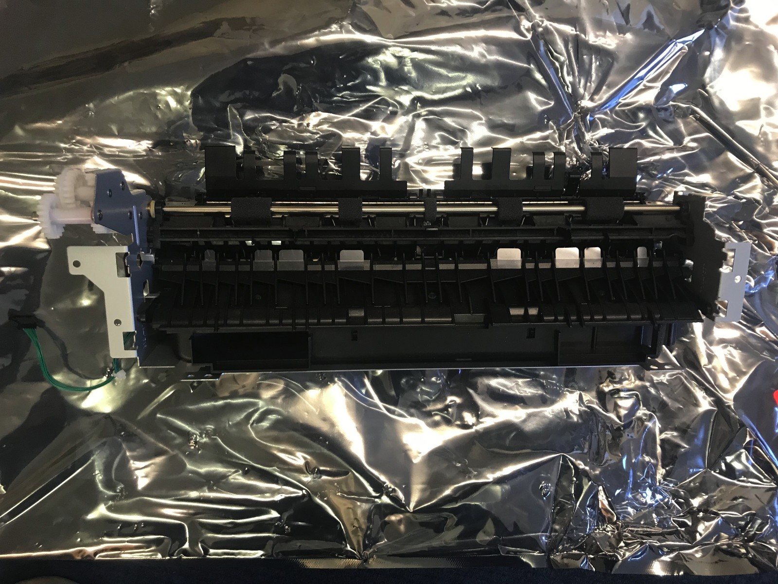 HP RM1-9841 CLJ Flow M880/M855 Face Down Paper Delivery Assy (INC VAT ...