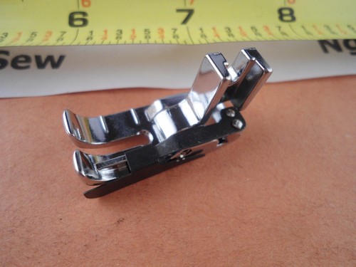 QUILTING FOOT SPRING TYPE 1/4" for Singer Featherweight 221, 222 #7321 ...