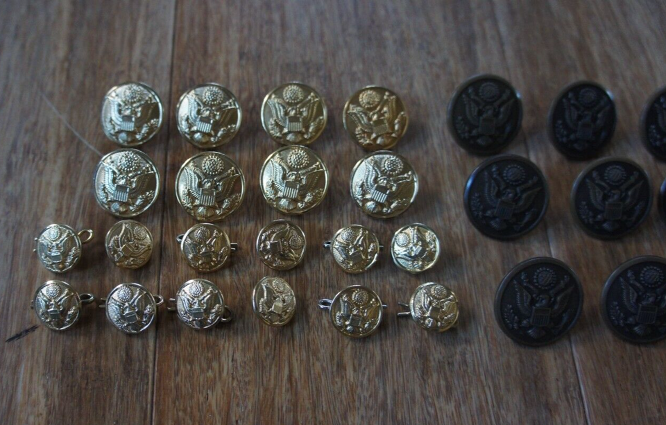 Lot 29 MILITARY UNIFORM BUTTONS Variety eras sizes Waterbury Eagle ...