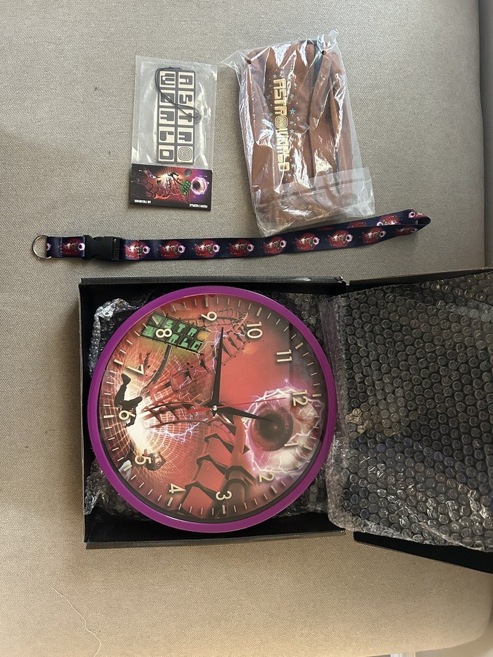 Travis Scott Astroworld 2021 Roller Coaster Wall Clock BUNDLE | eBay