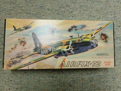 Airfix 1/72 Vickers Armstrong Wellington BIII Red Stripe 1960s issue ...