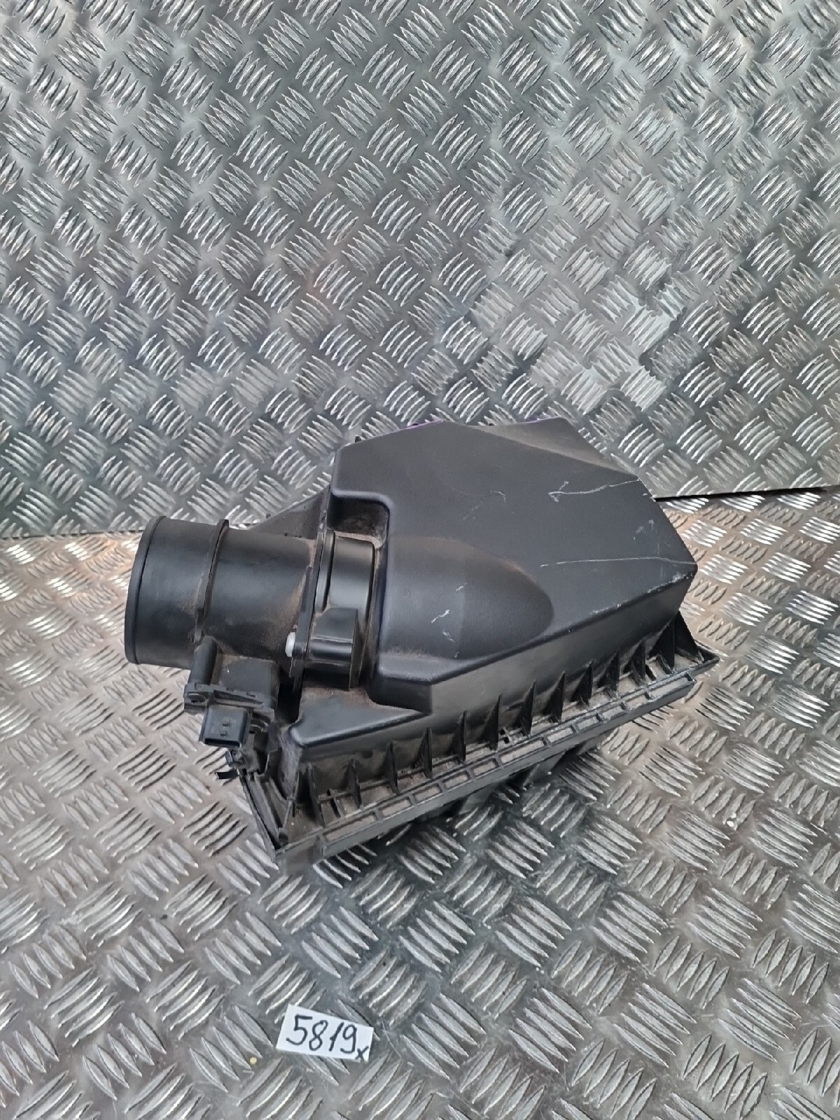 2022 RENAULT MASTER 2.3 DIESEL AIR FILTER BOX 165008632R | eBay