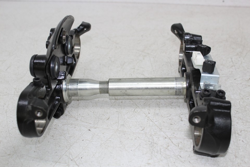 15-24 HARLEY-DAVIDSON FREEWHEELER FLRT FRONT UPPER LOWER FORKS CLAMP ...