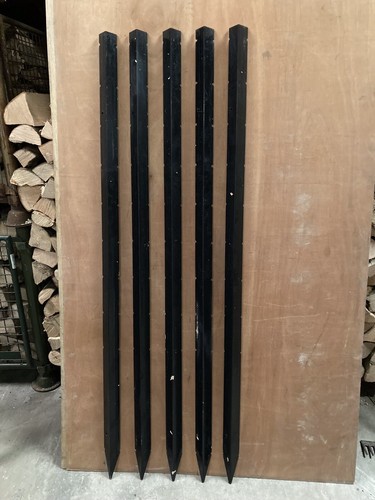 British Army Heavy Duty Angle Iron Stake 180cm farm fencing 6ft. No ...